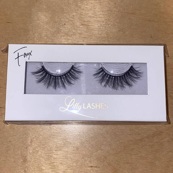 Lilly Lashes | Makeup | Lilly Lashes Lite Faux Mink Goddess | Poshmark